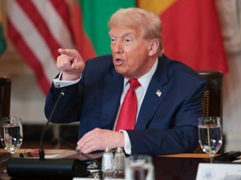 États-Unis : Trump serre la vis migratoire et frappe sept nouveaux pays ...